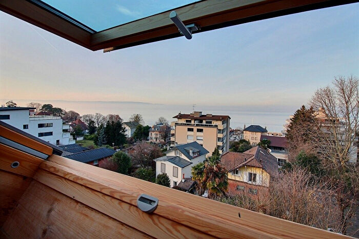 Appartement à vendre - Évian-les-Bains - 4 pièces - 3 chambres