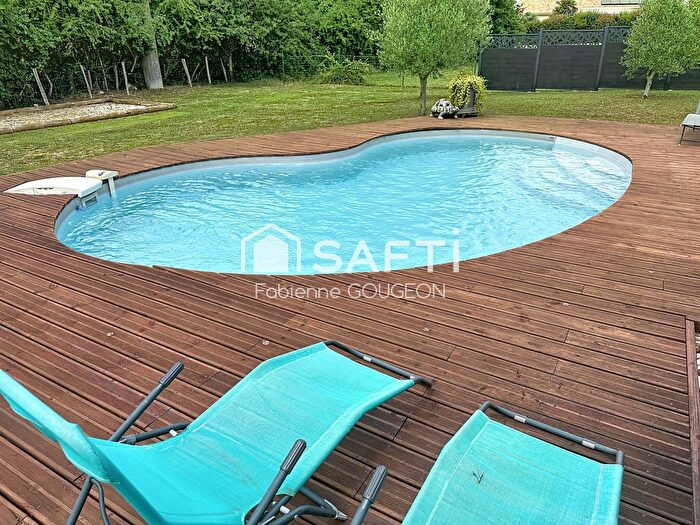 Marillac-le-Franc : Maison 4 pièces à vendre