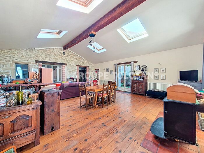 Maison à vendre - Saint-Félix-Lauragais - 6 pièces - 5 chambres