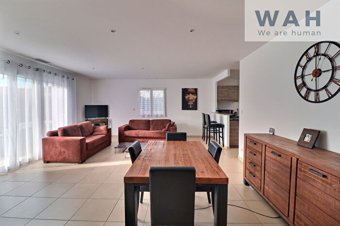 Maison à vendre - Sommières - 4 pièces - 3 chambres