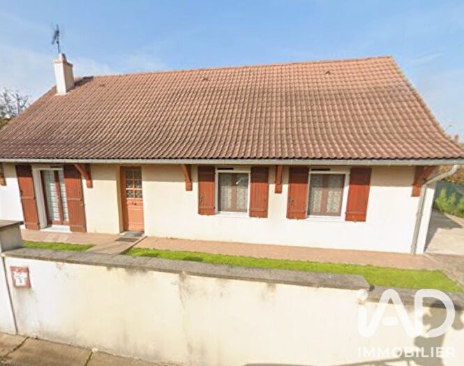 Maison 5 pièces à Saint-Prest, à vendre
