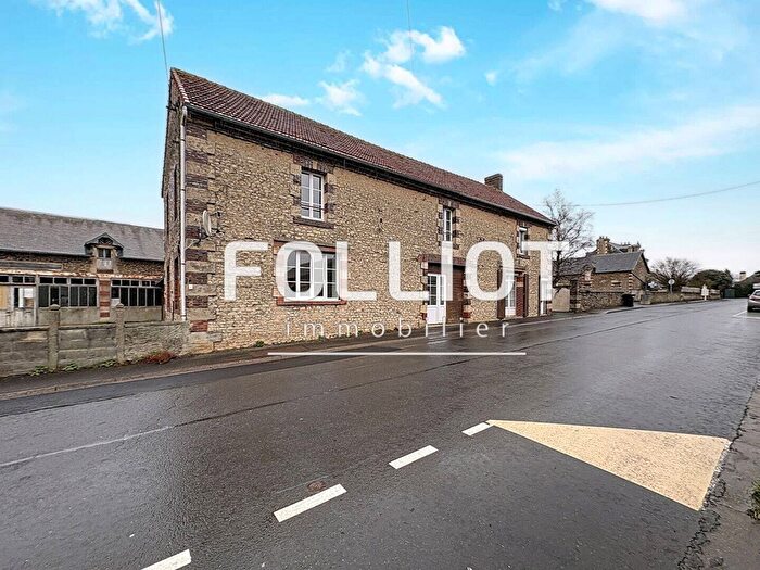 Maison à louer - Saon - 4 pièces - 3 chambres