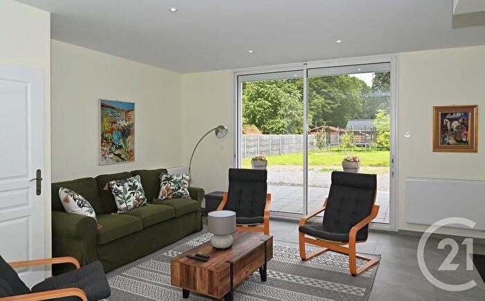 Maison à louer - Étival-Clairefontaine - 5 pièces - 3 chambres