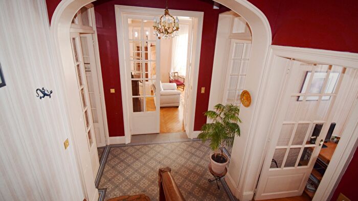 Maison à vendre - Vichy, République - 9 pièces - 7 chambres