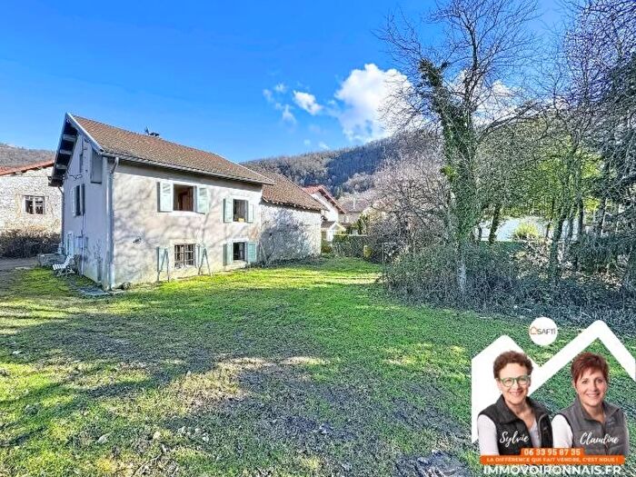 Maison à vendre - Saint-Étienne-de-Crossey - 6 pièces - 3 chambres