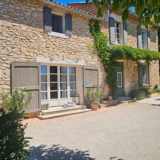 Saint-Saturnin-lès-Apt : Maison 8 pièces à vendre