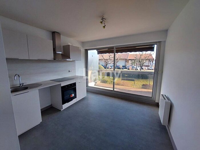 Appartement à louer - Centre, Issoire - 4 pièces - 3 chambres