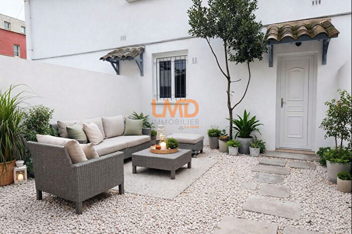 Maison à vendre - Nîmes, Ville Active - 3 pièces - 2 chambres