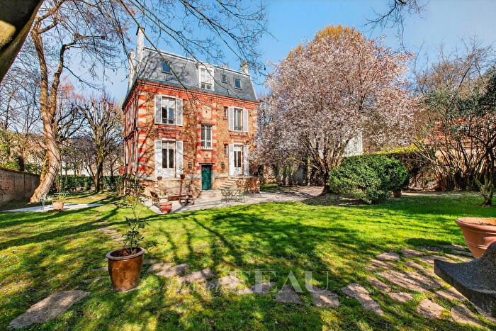 Maison à vendre - Sèvres, Centre-ville, Cristallerie, Manufacture, Danton - 10 pièces - 5 chambres