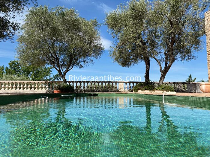 Maison à vendre - Mouans-Sartoux - 6 pièces - 4 chambres