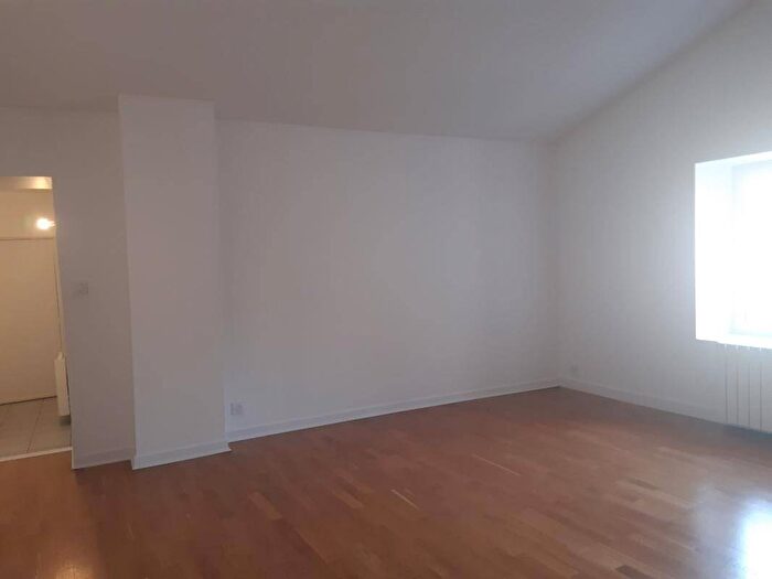 Appartement à louer - Charbonnières-les-Bains - 2 pièces - 1 chambre