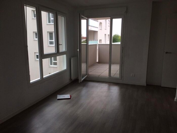 Appartement 2 pièces à Vaulx-en-Velin, Vaulx en Velin Sud, à louer