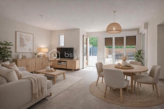 Maison à vendre - Romans-sur-Isère, Centre-ville - 4 pièces - 3 chambres