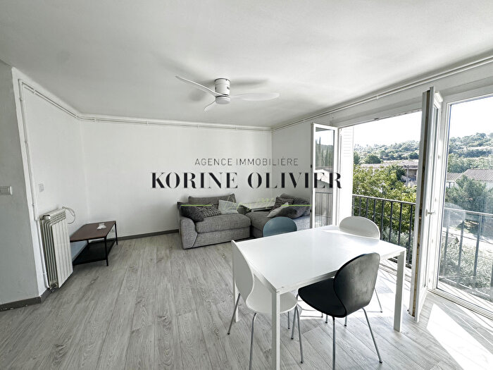 Appartement à vendre - Peyrolles-en-Provence - 2 pièces - 1 chambre