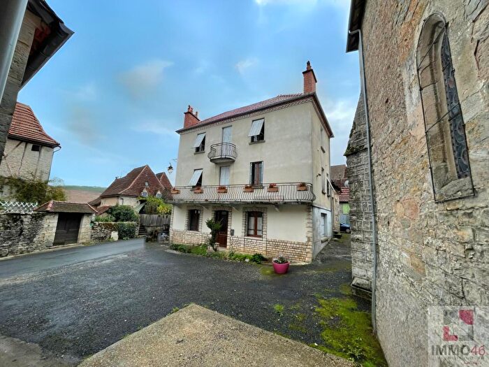 Maison à vendre - Mayrinhac-Lentour - 11 pièces - 6 chambres