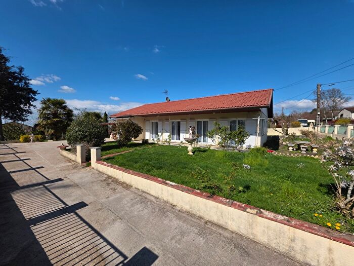 Maison à vendre - Saint-Amour - 7 pièces - 4 chambres