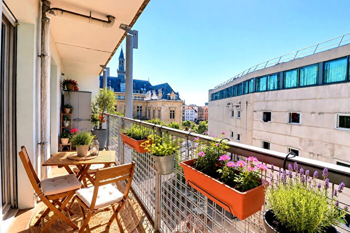 Saint-Denis, Centre-ville, Basilique : Appartement 3 pièces à vendre