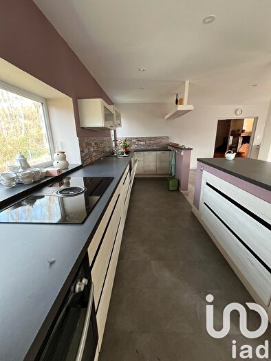 Maison 6 pièces à Adé, à vendre