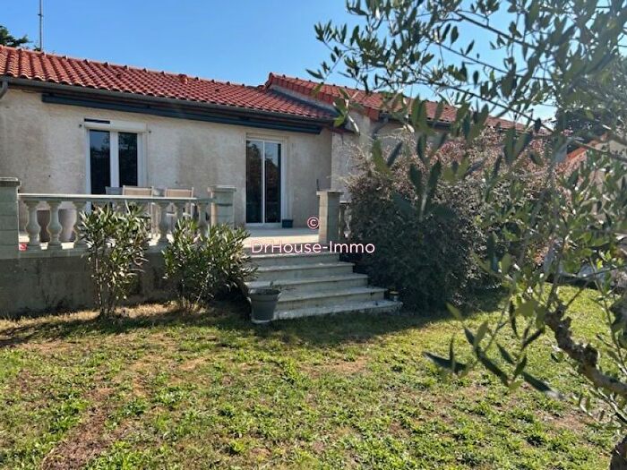 Maison à vendre - Bignoux - 6 pièces - 4 chambres