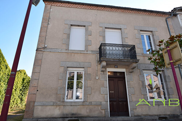 Maison 6 pièces à Piégut-Pluviers, à vendre