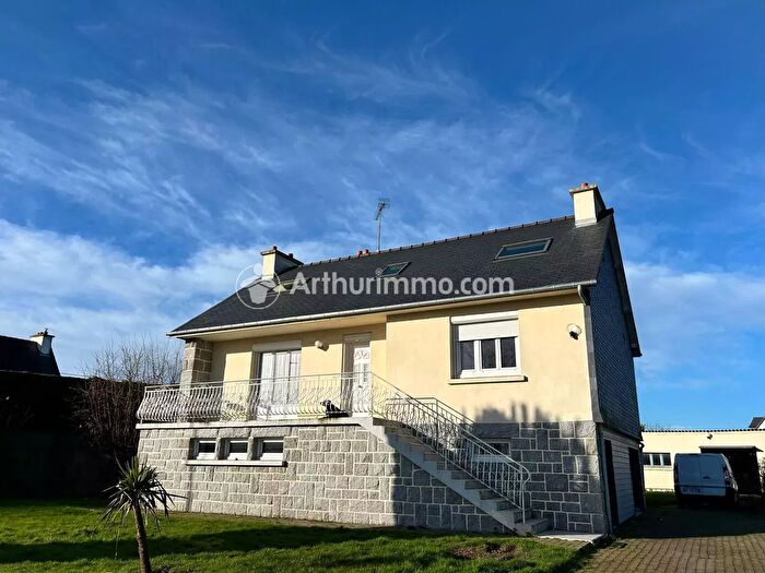 Maison à vendre - Lanvollon - 6 pièces - 3 chambres