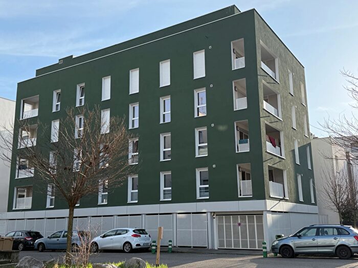 Appartement à vendre - Saint-Louis, Centre-ville - 1 pièce - 1 chambre