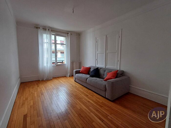 Appartement à louer - Muette Nord, Paris ème - 2 pièces - 1 chambre