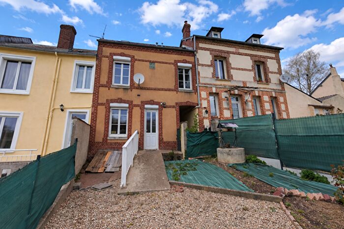 Maison à vendre - Lillebonne - 3 pièces - 3 chambres