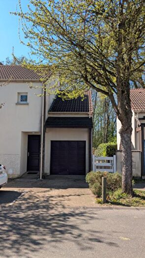 Maison à vendre - Savigny-le-Temple - 4 pièces - 3 chambres