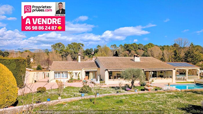 Maison à vendre - Montauroux - 8 pièces - 6 chambres