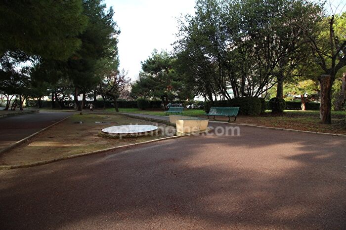 Appartement à vendre - Marseille e , Malpassé - 3 pièces - 2 chambres