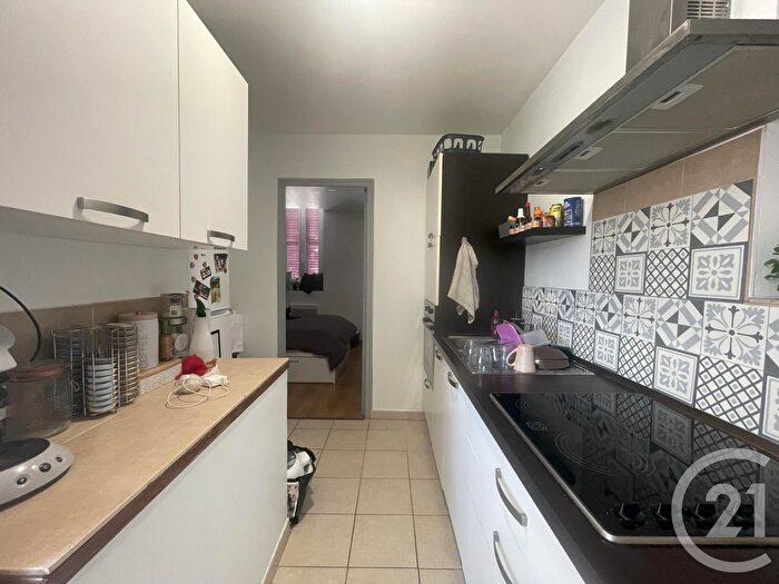 Appartement à louer - Villeneuve-sur-Allier - 2 pièces - 1 chambre