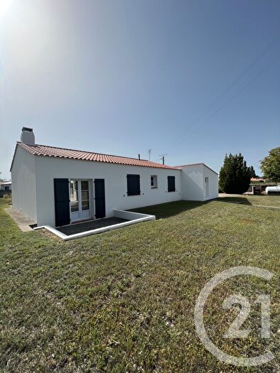 Maison à louer - Challans, Route de Cholet, Route de la Roche-sur-Yon - 5 pièces - 4 chambres