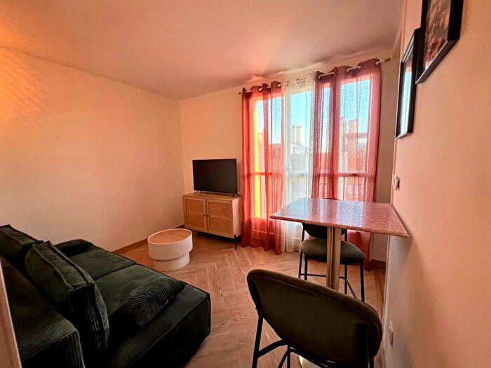 Appartement à louer - Marseille e , Les Chartreux - 1 pièce