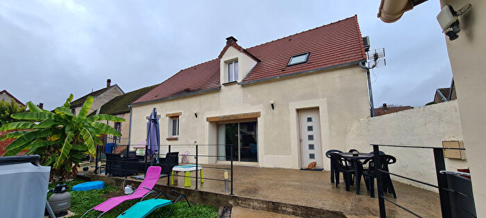 Maison à vendre - Bussy-en-Othe - 6 pièces - 4 chambres