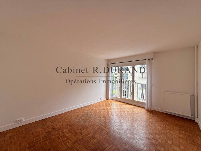 Hôtel de Ville, Courbevoie - Appartement 1 pièce à louer