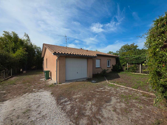 Centre Ville, Blanquefort : Maison 5 pièces à louer