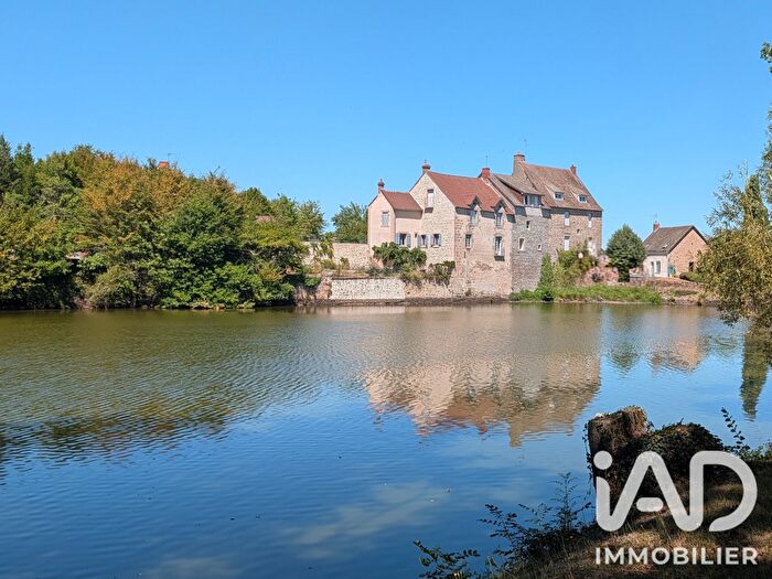 Maison 10 pièces à Châtelus-Malvaleix, à vendre