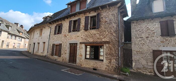Maison à vendre - Saint-Mamet-la-Salvetat - 5 pièces - 3 chambres
