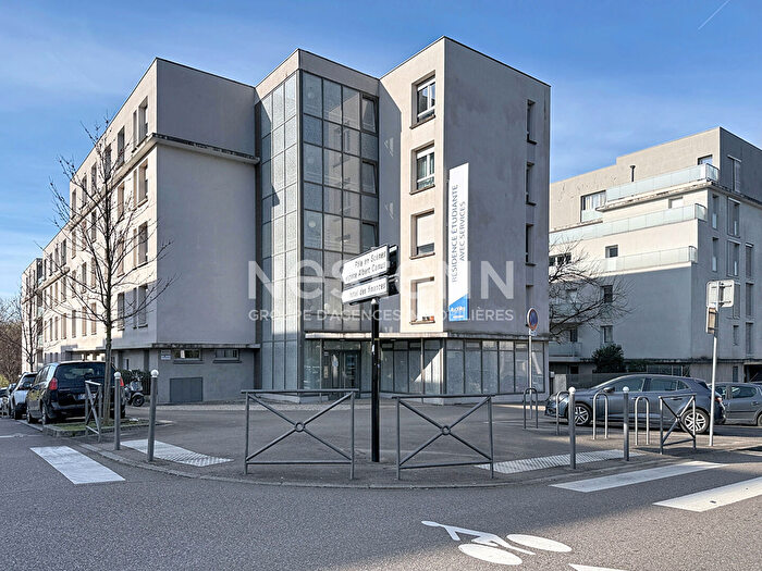 Appartement à vendre - Bron, Porte des Alpes - 1 pièce
