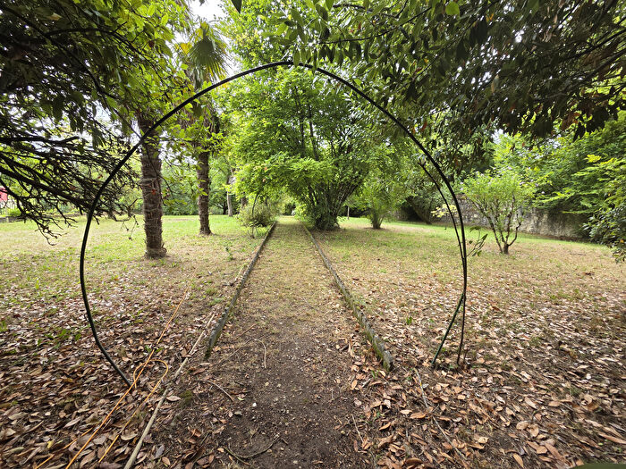 Maison à vendre - Lauzun - 10 pièces - 7 chambres