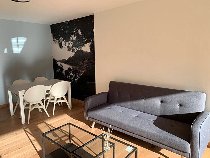 Appartement à louer - Est, Ferney Voltaire - 3 pièces - 2 chambres