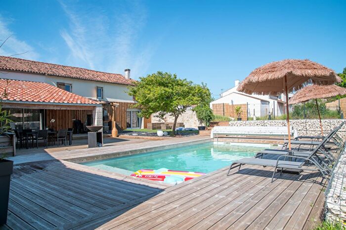 Bords : Maison 8 pièces à vendre