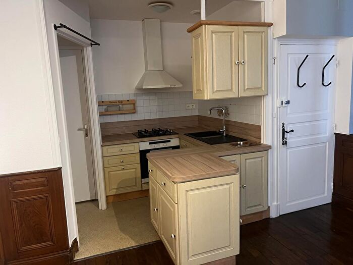 Appartement à louer - Villefranche-de-Rouergue, La Bastide - 3 pièces - 2 chambres