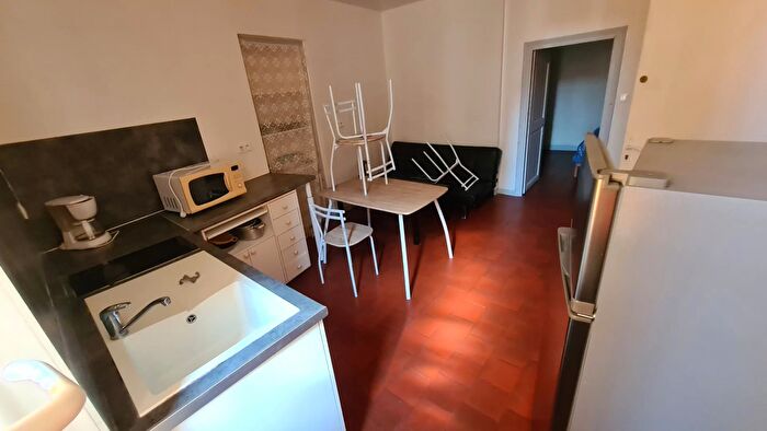 Appartement à louer - Lodève - 2 pièces - 1 chambre