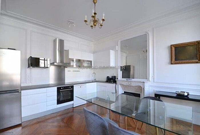 Appartement 5 pièces à louer à Chaillot, Paris 16ème arrondissement