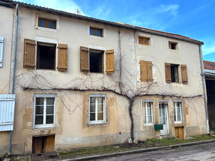 Maison à vendre - Baigneux-les-Juifs - 3 pièces - 2 chambres