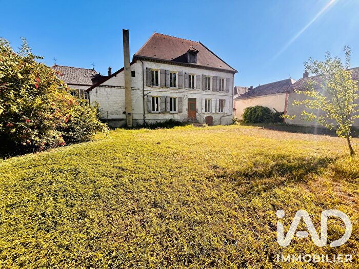 Estissac - Maison 8 pièces à vendre
