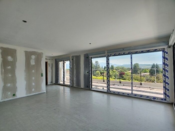 Appartement à vendre - Vétraz-Monthoux - 5 pièces - 4 chambres