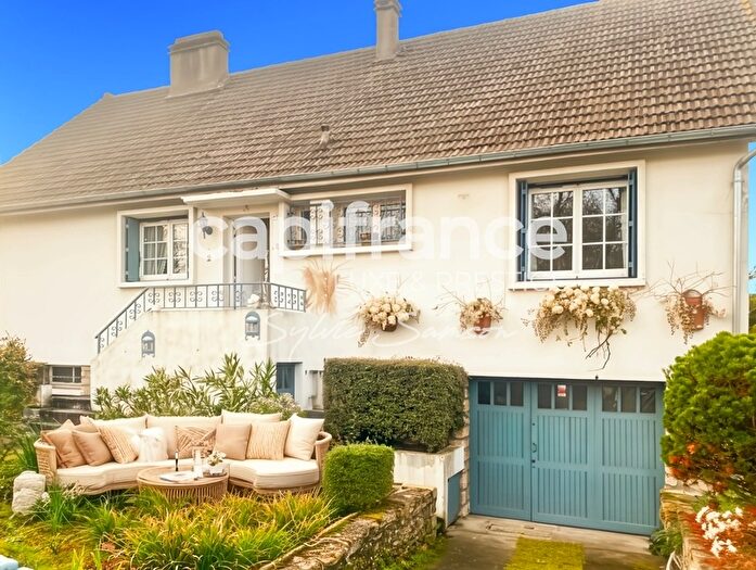 Maison à vendre - Mantes-la-Jolie, Gassicourt - 6 pièces - 3 chambres